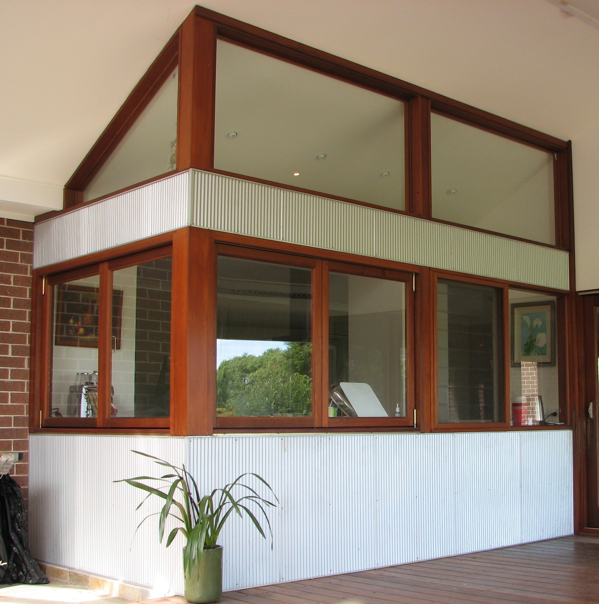 Cedar Bifold Window | Hanlon Windows
