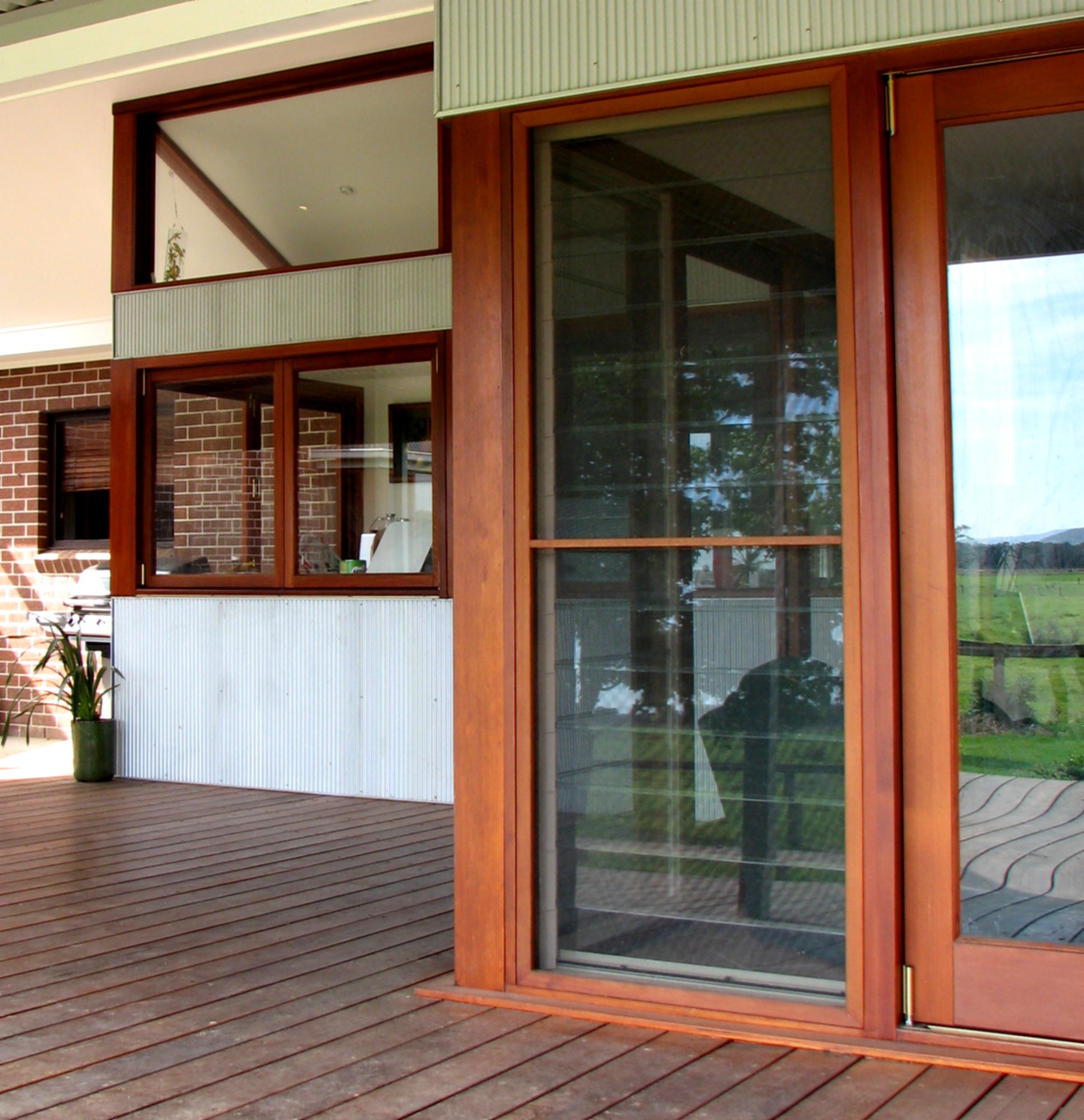 Cedar Louvre Window | Hanlon Windows